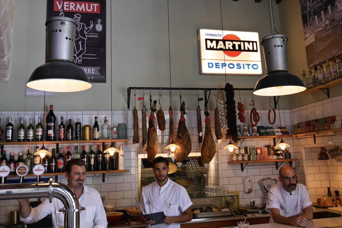 La Rosa Vermuteria - Estilo Palma